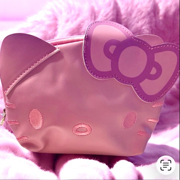 Hello Kitty | Bags | Hello Kitty Pink Cosmetic Case | Poshmark